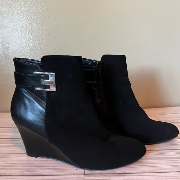 Impo | Shoes | Impo Vendi Black Wedge Ankle Bootie Size 75 | Poshmark